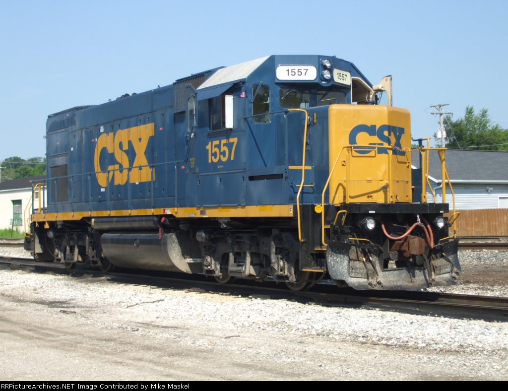 CSX 1557